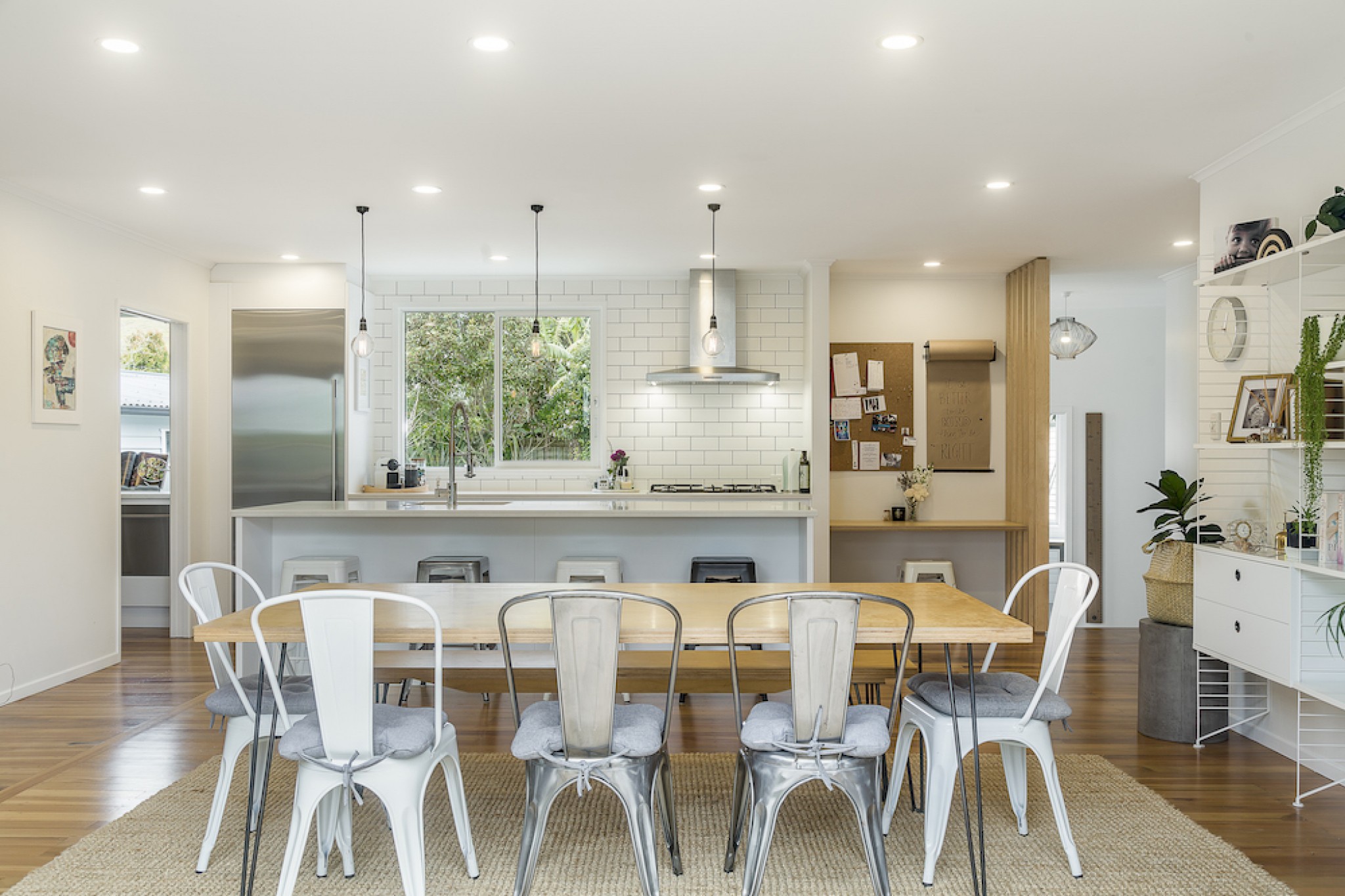 White And Bright - Q-Bix