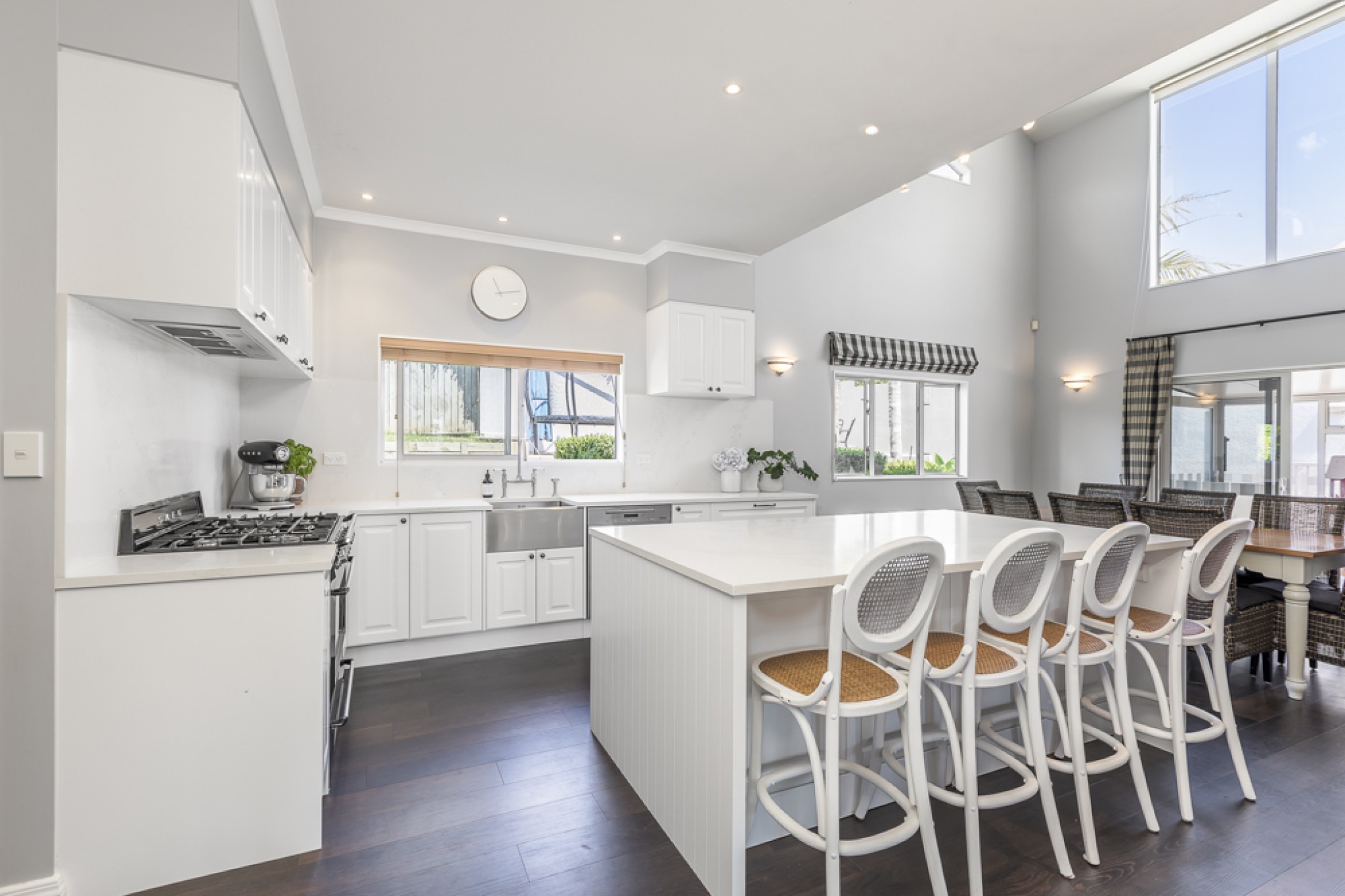 French Provincial Style - Q-Bix