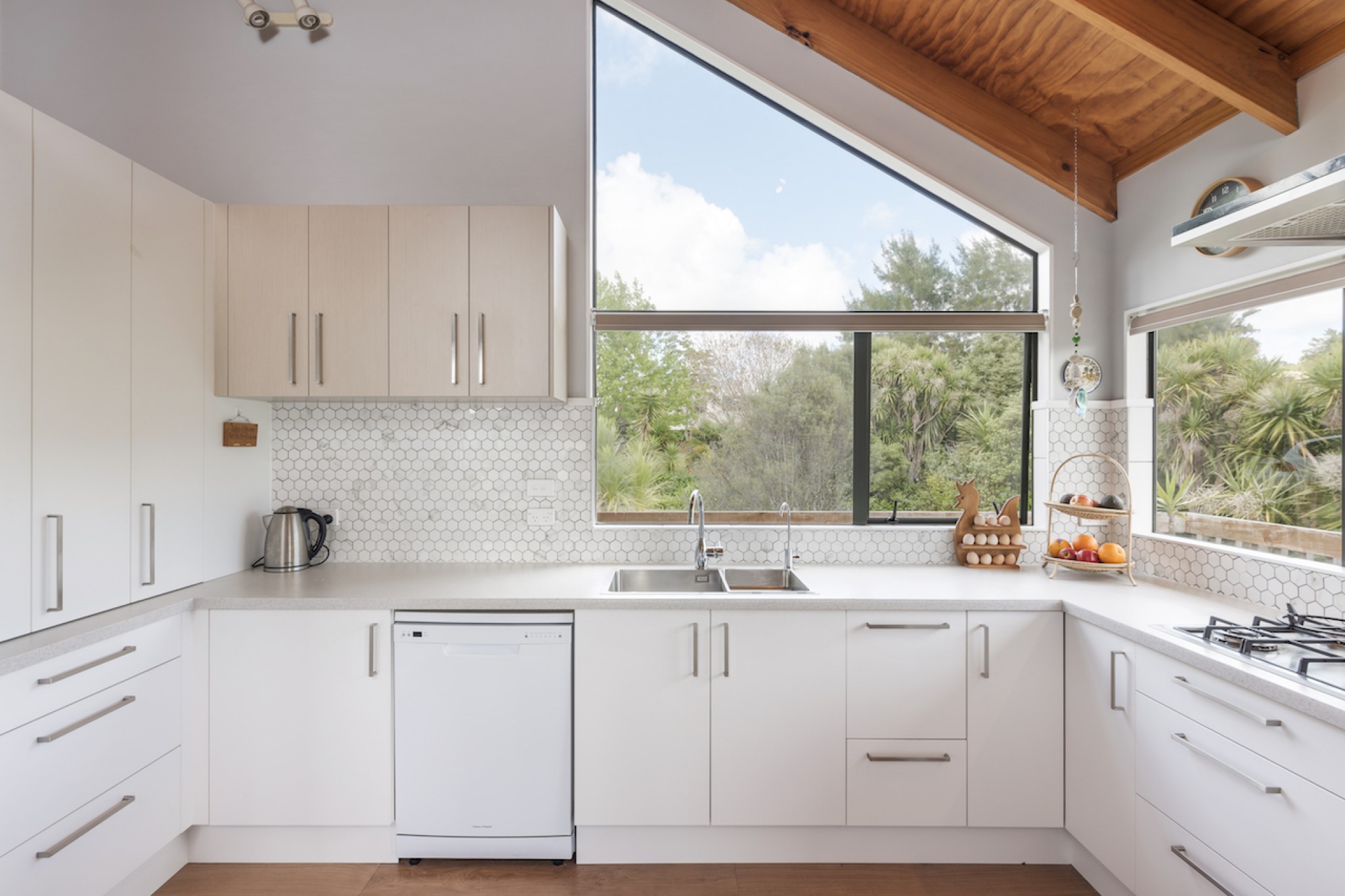 Contemporary Easy Living - Big Box